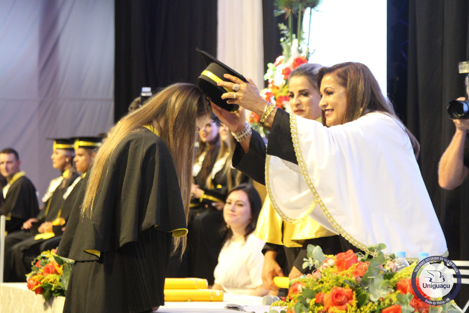 Centro de Eventos recebe primeira formatura da Uniguaçu | UGV